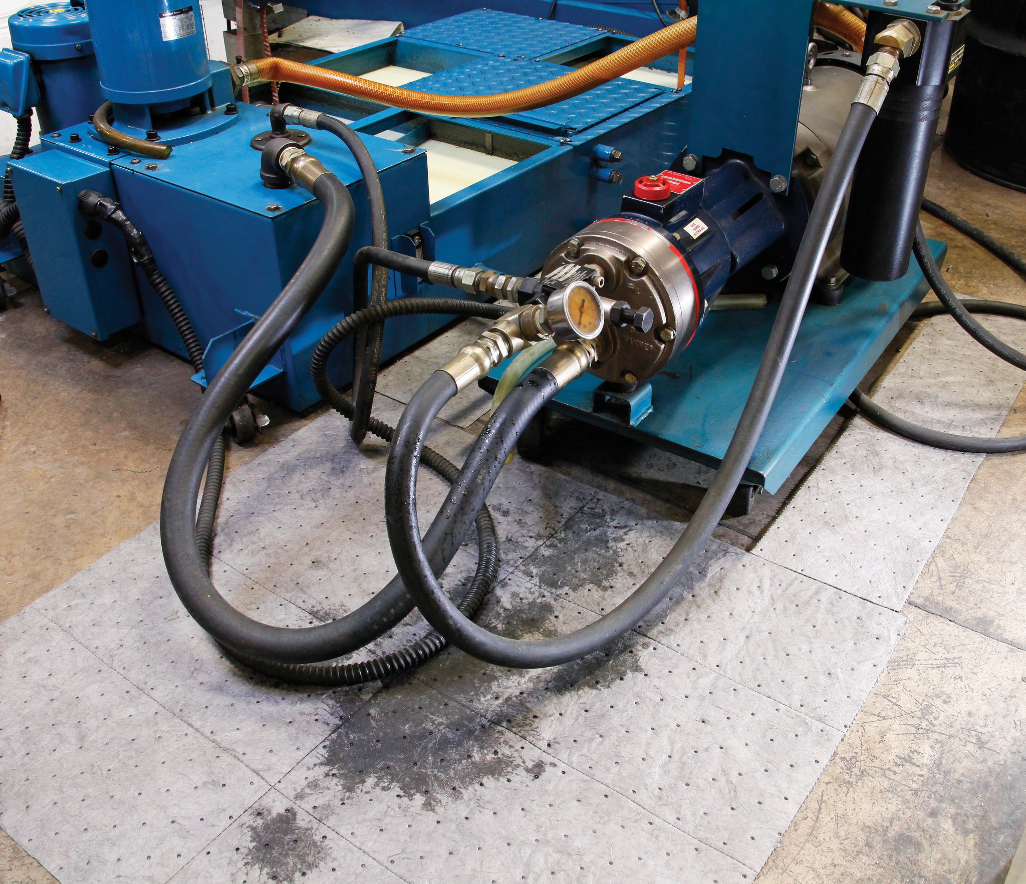 Booms, Socks & Absorbent Pads — Consolidated Containment