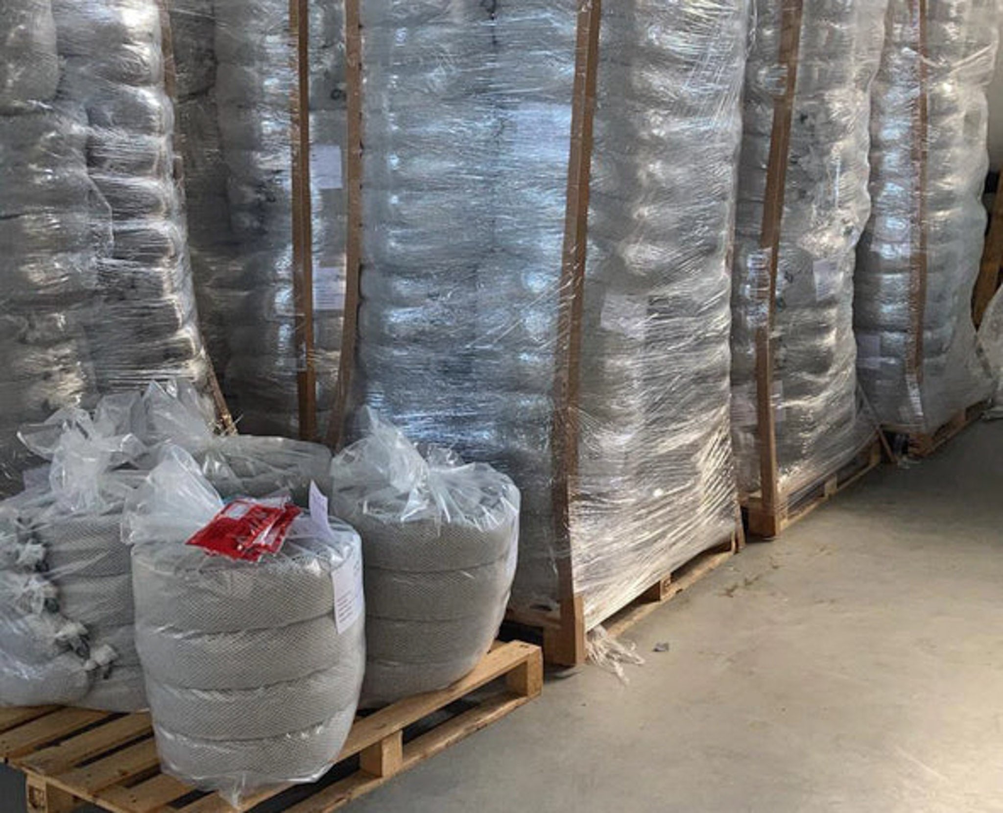 Booms, Socks & Absorbent Pads — Consolidated Containment