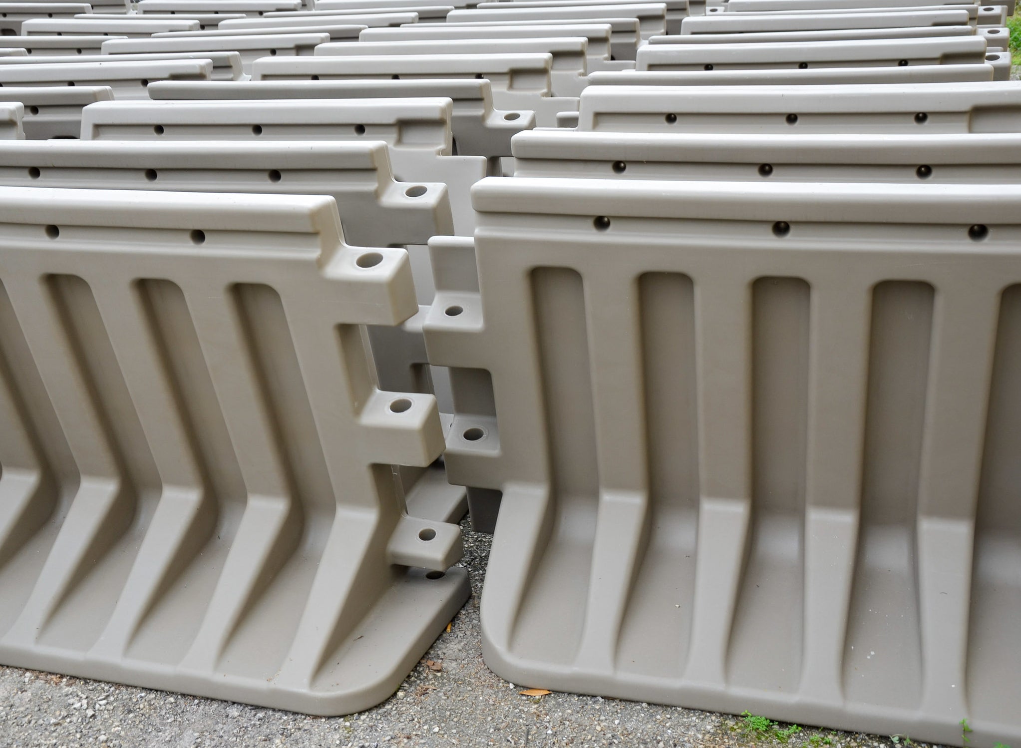 Poly Dike MPE - Hard Poly Walls — Consolidated Containment