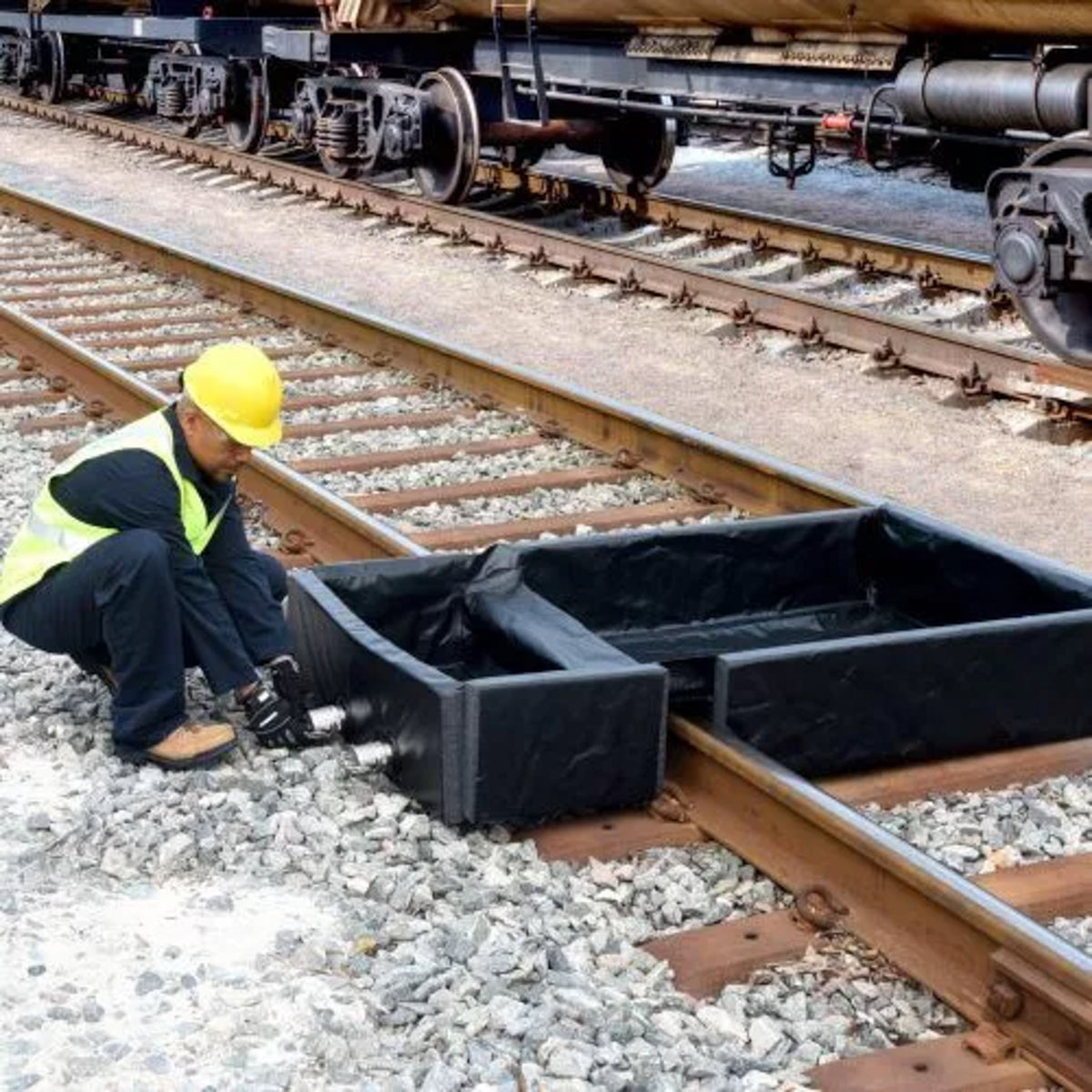 Ultra-Track Berm® | Lightweight & Portable Railcar Containment ...